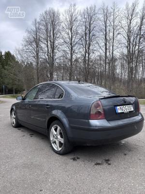 Volkswagen Passat 2003 in Ignalina, with an engine capacity of 1.90 L and mileage of 300 thousand km for 1000 €, photo 5 on AUTOMOTO.COM.LV