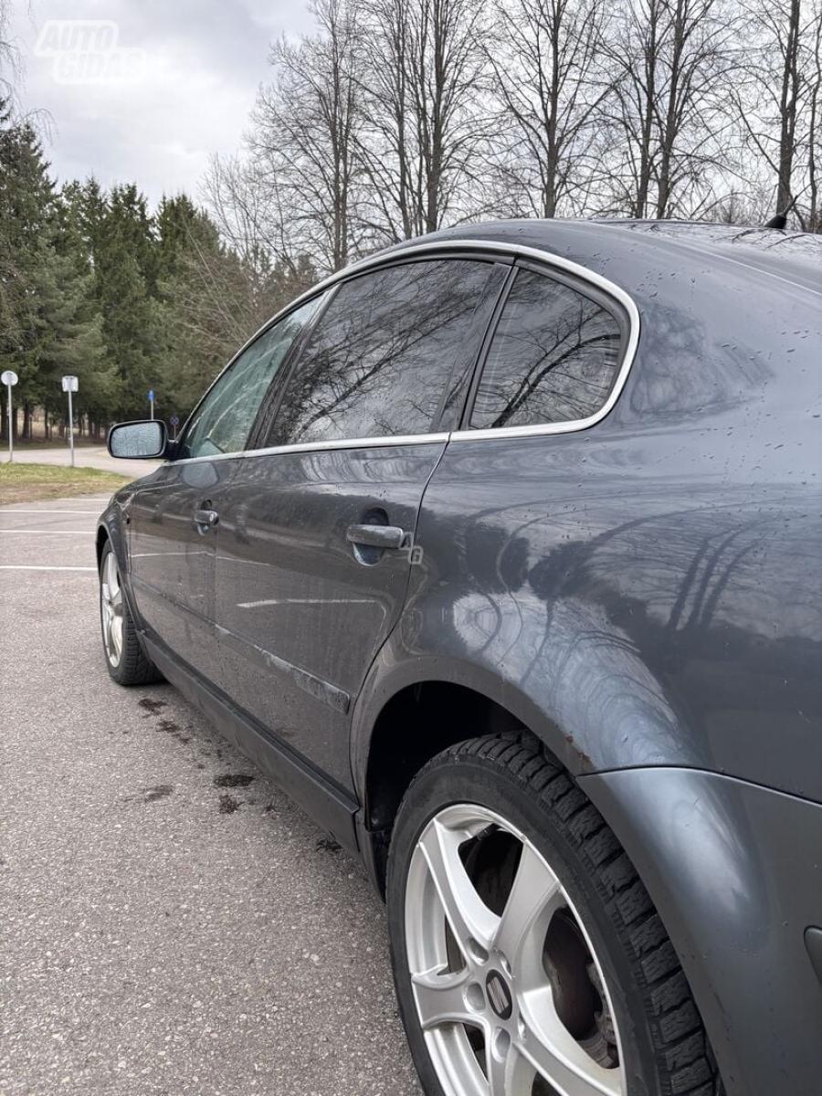 Volkswagen Passat 2003 in Ignalina, with an engine capacity of 1.90 L and mileage of 300 thousand km for 1000 €, photo 7 on AUTOMOTO.COM.LV