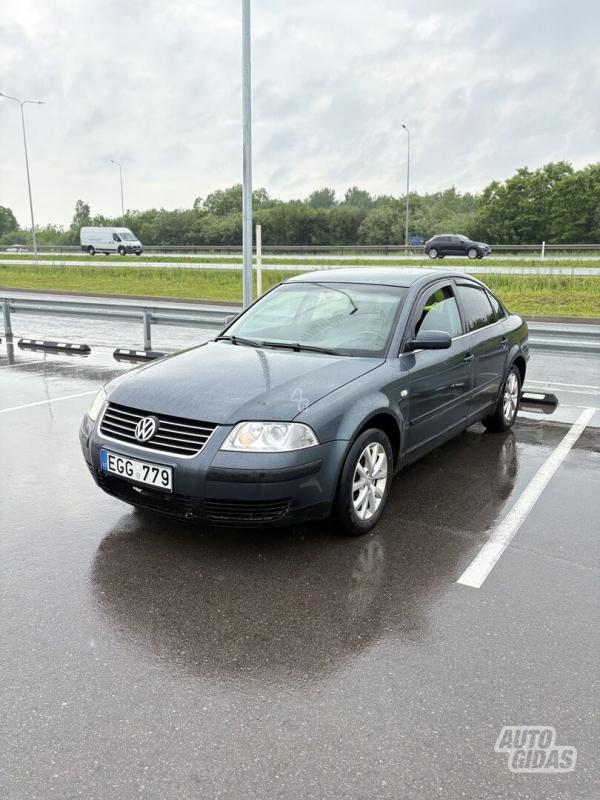 Фольксваген Пассат 2003 в Каунас, объемом двигателя 1.90 л и пробегом 300 тыс. км за 750 €, фото 1 на AUTOMOTO.COM.LV