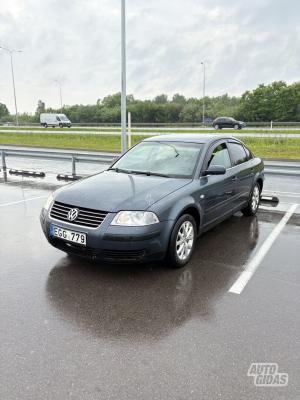Volkswagen Passat 2003 Kauņa, ar dzinēja tilpumu 1.90 L un nobraukumu 300 tūkst. km par 750 €, foto  vietnē AUTOMOTO.COM.LV
