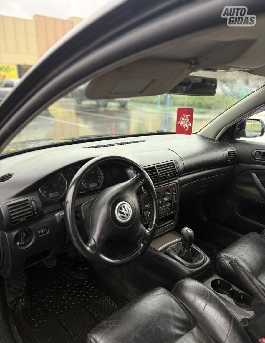 Volkswagen Passat 2003 Kauņa, ar dzinēja tilpumu 1.90 L un nobraukumu 300 tūkst. km par 750 €, foto 6 vietnē AUTOMOTO.COM.LV