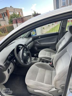 Volkswagen Passat 2003 Varėna, ar dzinēja tilpumu 1.60 L un nobraukumu 349 tūkst. km par 1400 €, foto 9 vietnē AUTOMOTO.COM.LV