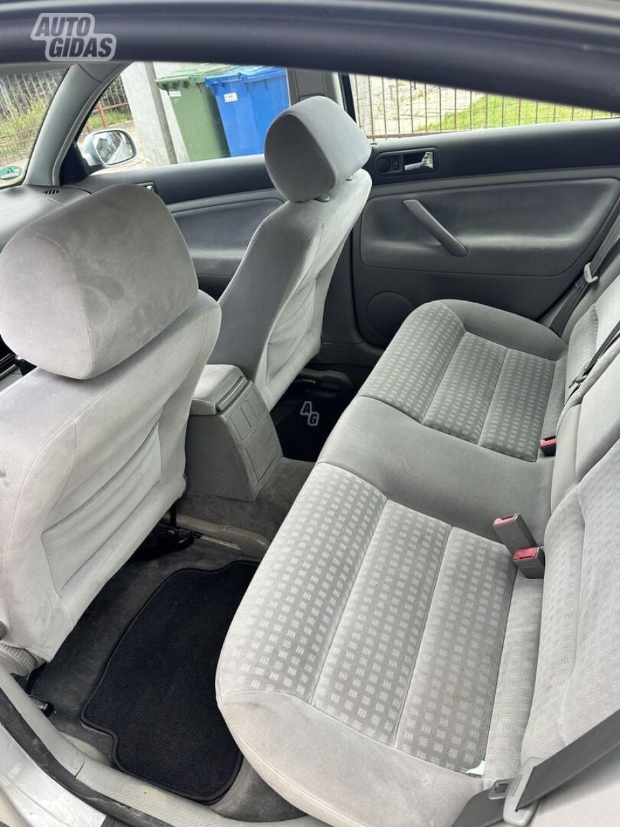 Volkswagen Passat 2003 Varėna, ar dzinēja tilpumu 1.60 L un nobraukumu 349 tūkst. km par 1400 €, foto 10 vietnē AUTOMOTO.COM.LV