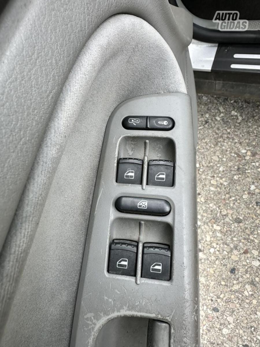 Volkswagen Passat 2003 Varėna, ar dzinēja tilpumu 1.60 L un nobraukumu 349 tūkst. km par 1400 €, foto 11 vietnē AUTOMOTO.COM.LV