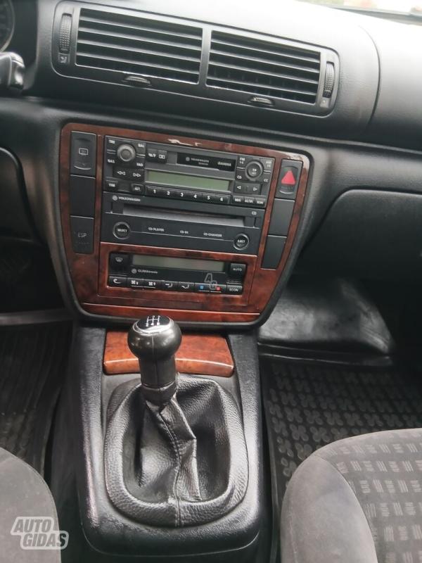 Volkswagen Passat 2003 in Alytus, with an engine capacity of 1.90 L and mileage of 500 thousand km for 1150 €, photo 8 on AUTOMOTO.COM.LV