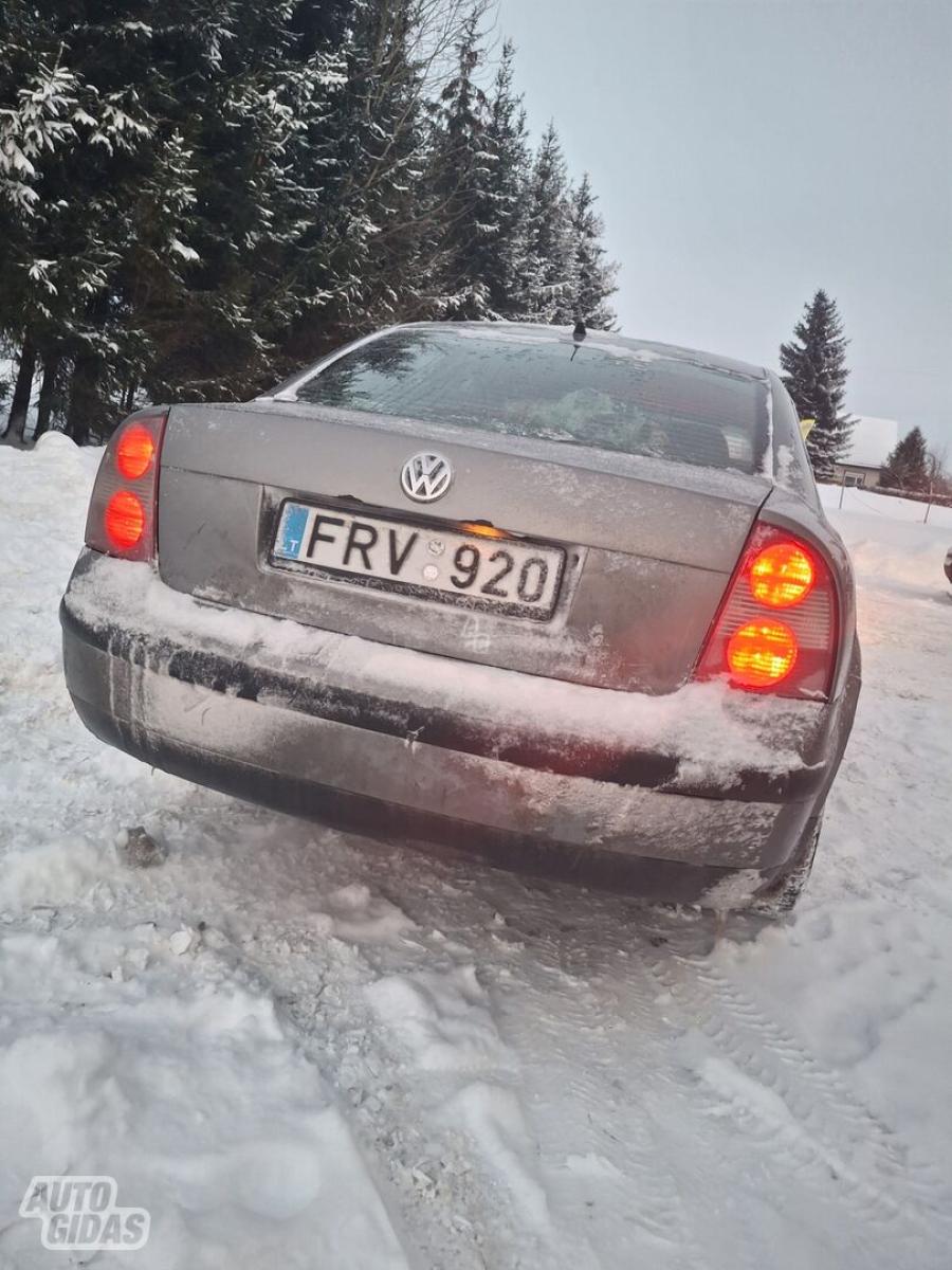 Volkswagen Passat 2004 Kauņa, ar dzinēja tilpumu 1.90 L un nobraukumu 35 tūkst. km par 650 €, foto 3 vietnē AUTOMOTO.COM.LV