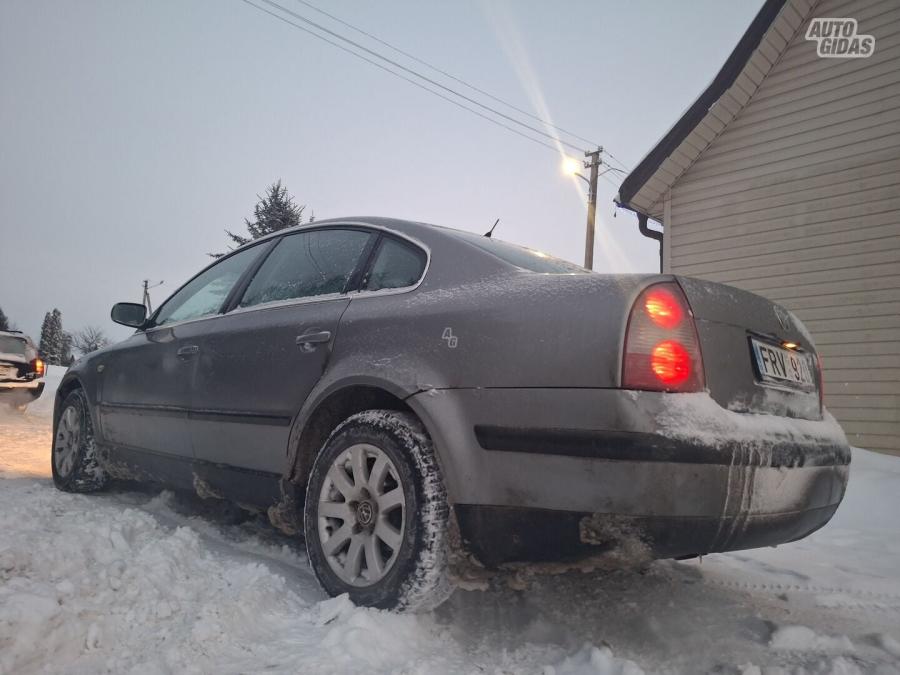 Volkswagen Passat 2004 Kauņa, ar dzinēja tilpumu 1.90 L un nobraukumu 35 tūkst. km par 650 €, foto 4 vietnē AUTOMOTO.COM.LV