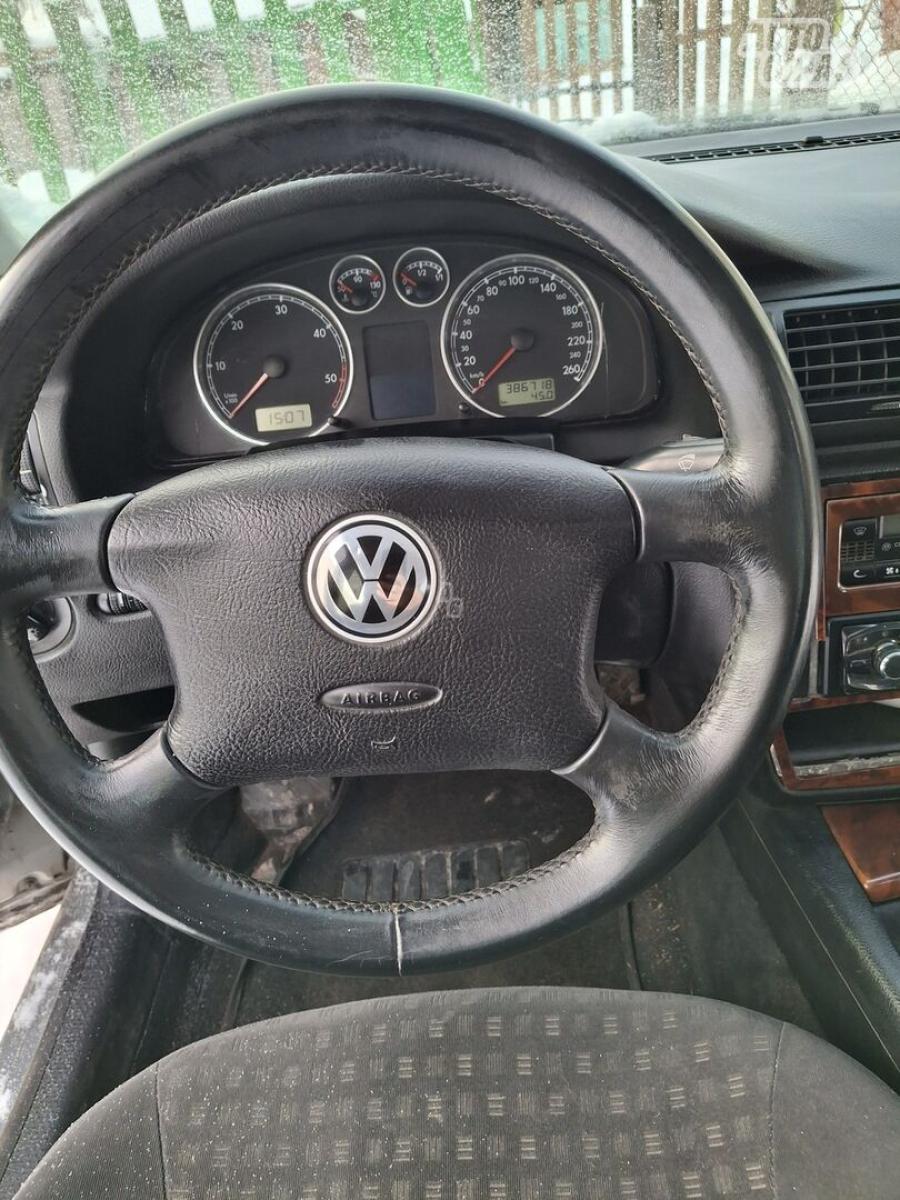 Volkswagen Passat 2004 Kauņa, ar dzinēja tilpumu 1.90 L un nobraukumu 35 tūkst. km par 650 €, foto 10 vietnē AUTOMOTO.COM.LV