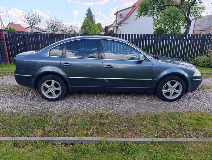 Volkswagen Passat 2004 in Marijampole, with an engine capacity of 1.90 L and mileage of 366 thousand km for 850 €, photo 5 on AUTOMOTO.COM.LV