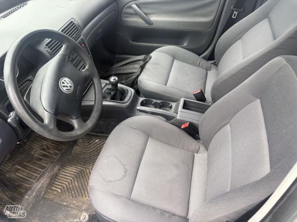 Volkswagen Passat 2004 in Vilnius, with an engine capacity of 2.00 L and mileage of 275 thousand km for 880 €, photo 5 on AUTOMOTO.COM.LV