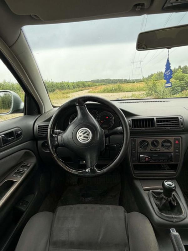 Volkswagen Passat 2004 in Mustvee, with an engine capacity of 1.90 L and mileage of 0 thousand km for 650 €, photo 6 on AUTOMOTO.COM.LV