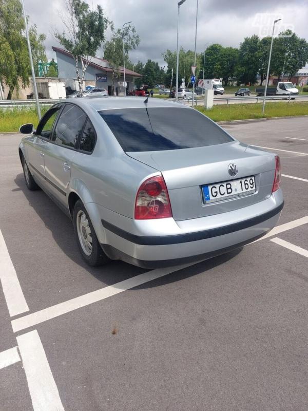 Volkswagen Passat 2004 Alīta, ar dzinēja tilpumu 1.90 L un nobraukumu 320 tūkst. km par 1550 €, foto 4 vietnē AUTOMOTO.COM.LV