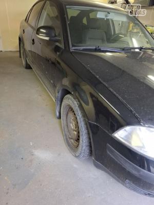 Volkswagen Passat 2004 in Panevezys, with an engine capacity of 1.90 L and mileage of 192 thousand km for 250 €, photo 5 on AUTOMOTO.COM.LV
