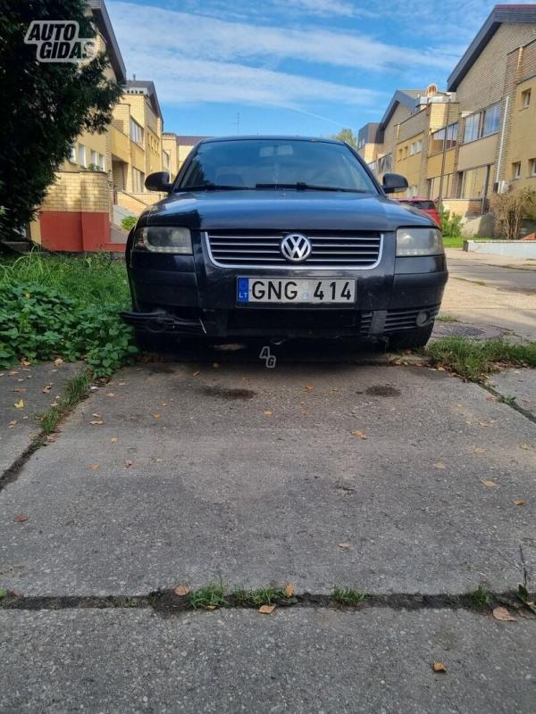 Volkswagen Passat 2004 in Kaunas on AUTOMOTO.COM.LV Volkswagen Passat 2004 in Kaunas, with an engine capacity of 1.90 L and mileage of 500 thousand km for 390 €, photo 4 on AUTOMOTO.COM.LV
