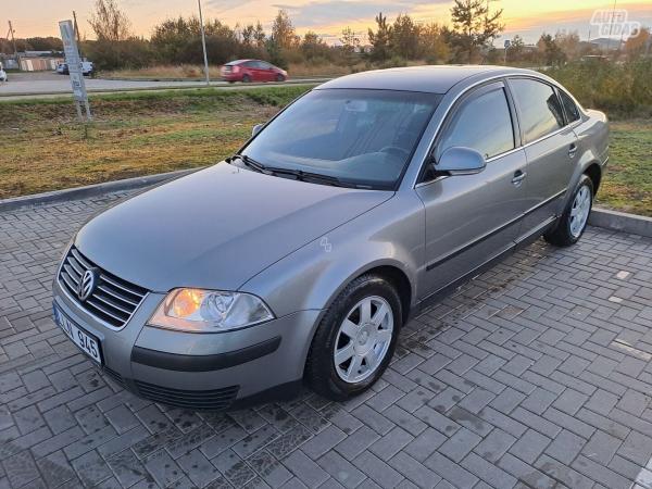 Фольксваген Пассат 2004 в Клайпеда на AUTOMOTO.COM.LV Фольксваген Пассат 2004 в Клайпеда, объемом двигателя 1.90 л и пробегом 320 тыс. км за 1580 €, фото 1 на AUTOMOTO.COM.LV