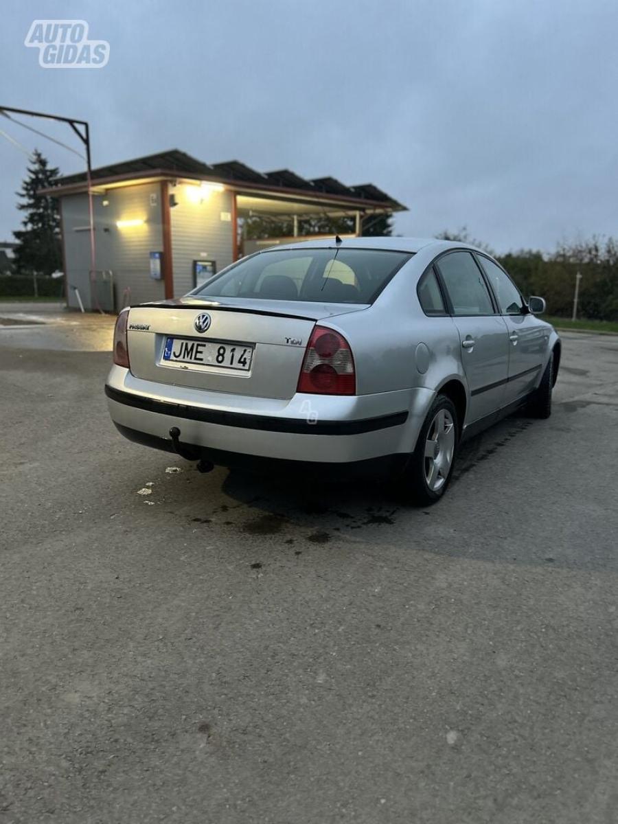 Volkswagen Passat 2004 in Kretinga, with an engine capacity of 1.90 L and mileage of 378 thousand km for 1200 €, photo 5 on AUTOMOTO.COM.LV