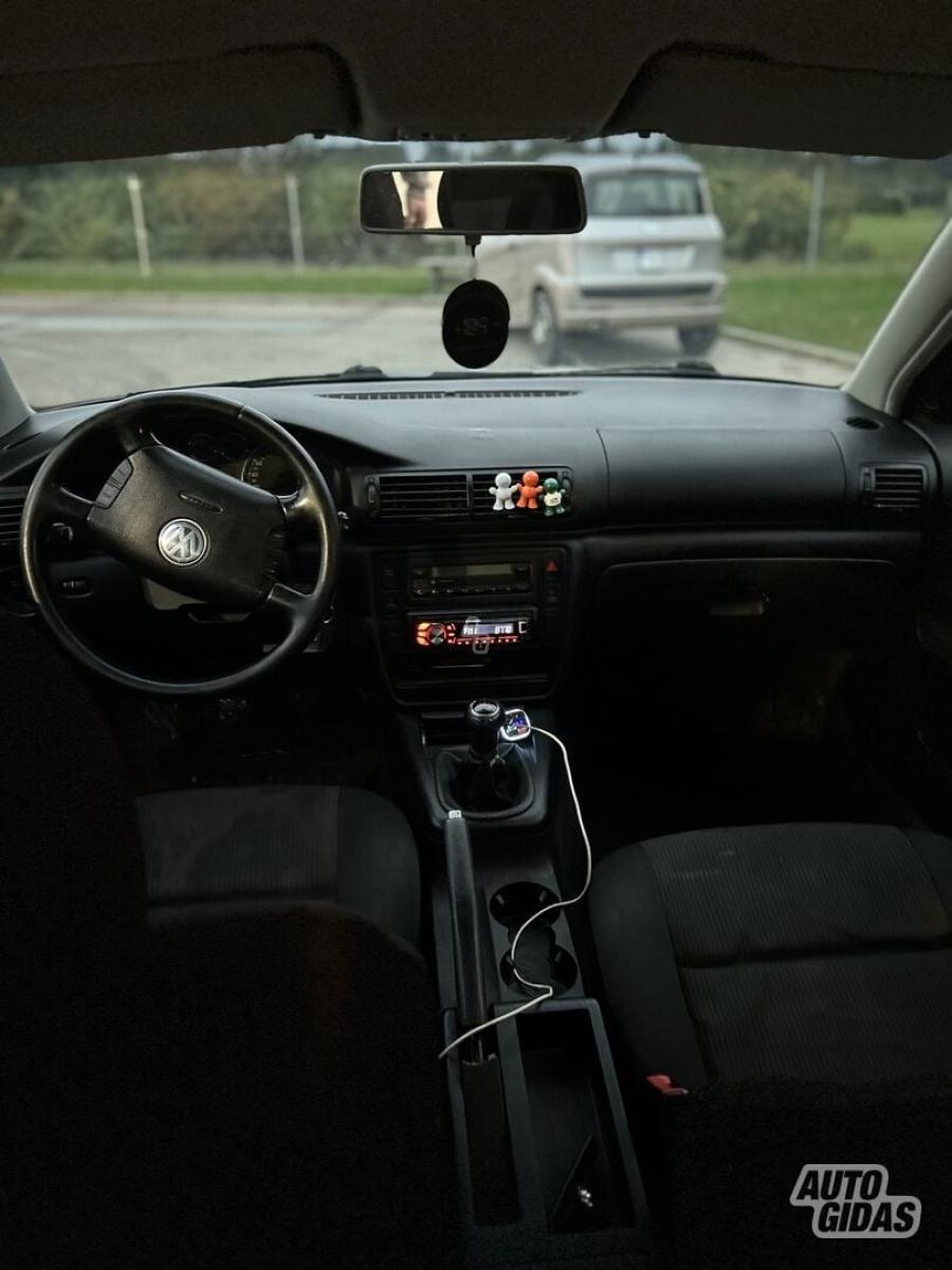 Volkswagen Passat 2004 in Kretinga, with an engine capacity of 1.90 L and mileage of 378 thousand km for 1200 €, photo 7 on AUTOMOTO.COM.LV