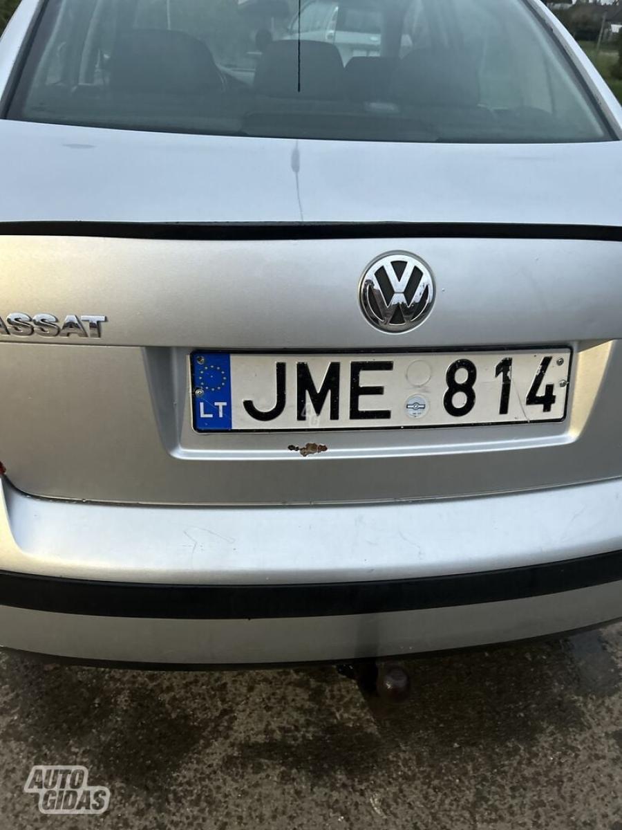 Volkswagen Passat 2004 in Kretinga, with an engine capacity of 1.90 L and mileage of 378 thousand km for 1200 €, photo 12 on AUTOMOTO.COM.LV