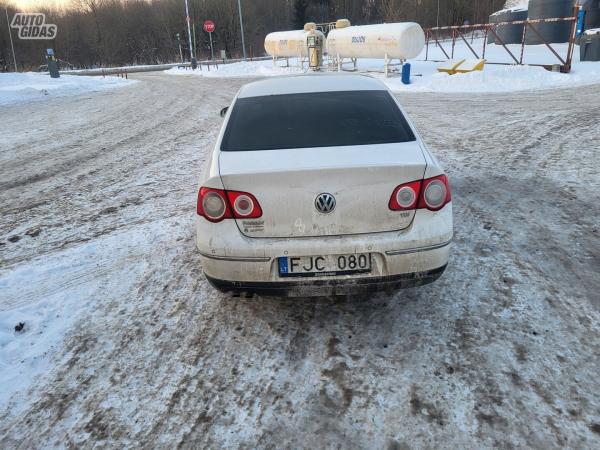 Volkswagen Passat 2005 Kauņa, ar dzinēja tilpumu 1.90 L un nobraukumu 360 tūkst. km par 590 €, foto 4 vietnē AUTOMOTO.COM.LV