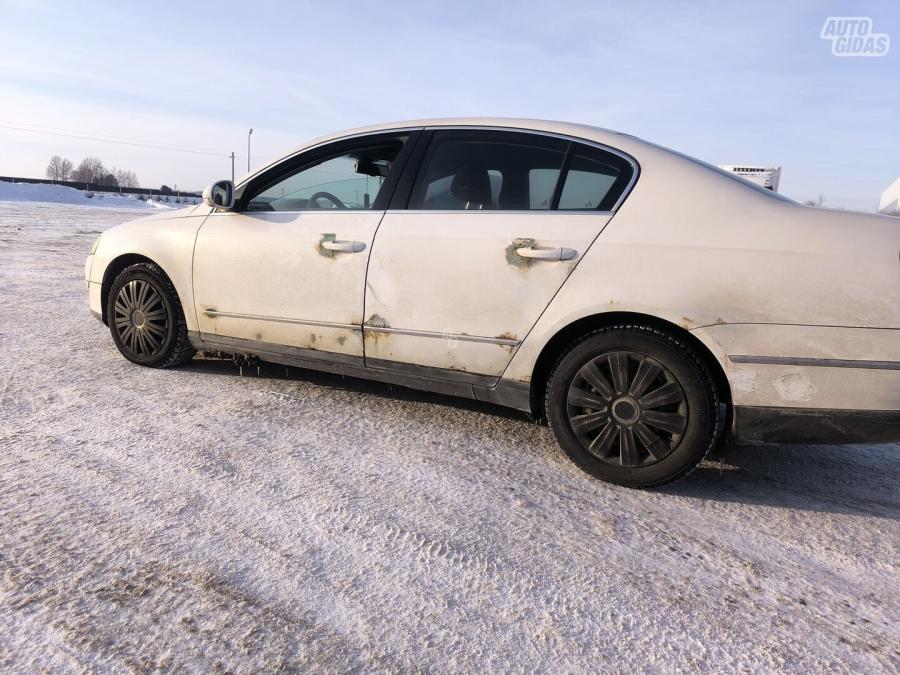 Volkswagen Passat 2005 Kauņa, ar dzinēja tilpumu 1.90 L un nobraukumu 350 tūkst. km par 590 €, foto 4 vietnē AUTOMOTO.COM.LV