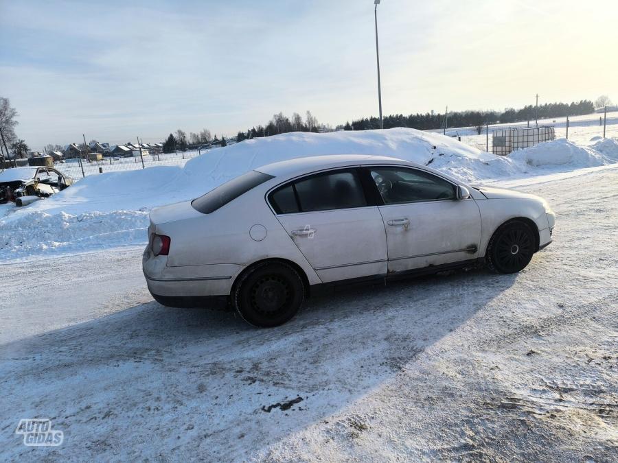 Volkswagen Passat 2005 Kauņa, ar dzinēja tilpumu 1.90 L un nobraukumu 350 tūkst. km par 590 €, foto 6 vietnē AUTOMOTO.COM.LV