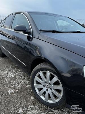 Volkswagen Passat 2005 in Klaipeda, with an engine capacity of 2.00 L and mileage of 320 thousand km for 1220 €, photo 3 on AUTOMOTO.COM.LV