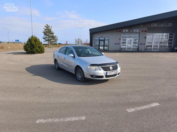 Volkswagen Passat 2005 in Siauliai, with an engine capacity of 1.90 L and mileage of 360 thousand km for 950 €, photo 1 on AUTOMOTO.COM.LV