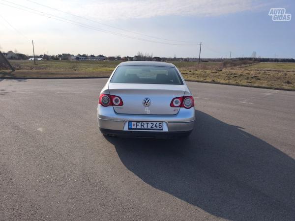 Volkswagen Passat 2005 in Siauliai, with an engine capacity of 1.90 L and mileage of 360 thousand km for 950 €, photo 5 on AUTOMOTO.COM.LV