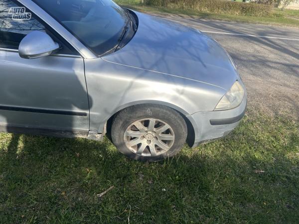 Фольксваген Пассат 2005 в Варена, объемом двигателя 1.90 л и пробегом 320 тыс. км за 420 €, фото 9 на AUTOMOTO.COM.LV