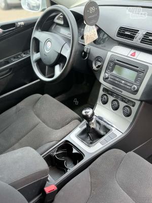 Volkswagen Passat 2005 in Silute, with an engine capacity of 2.00 L and mileage of 371 thousand km for 950 €, photo 12 on AUTOMOTO.COM.LV
