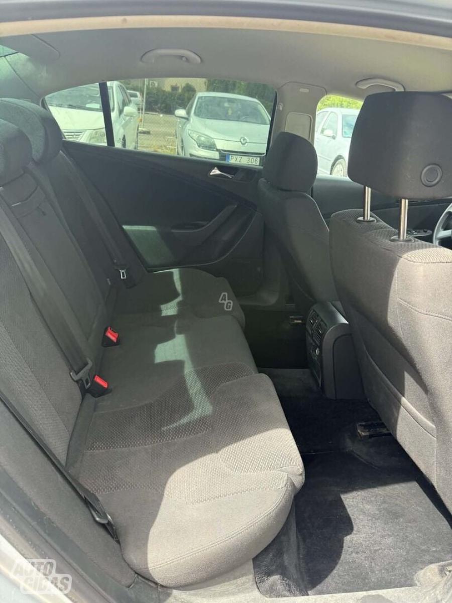 Volkswagen Passat 2005 in Silute, with an engine capacity of 2.00 L and mileage of 371 thousand km for 950 €, photo 14 on AUTOMOTO.COM.LV