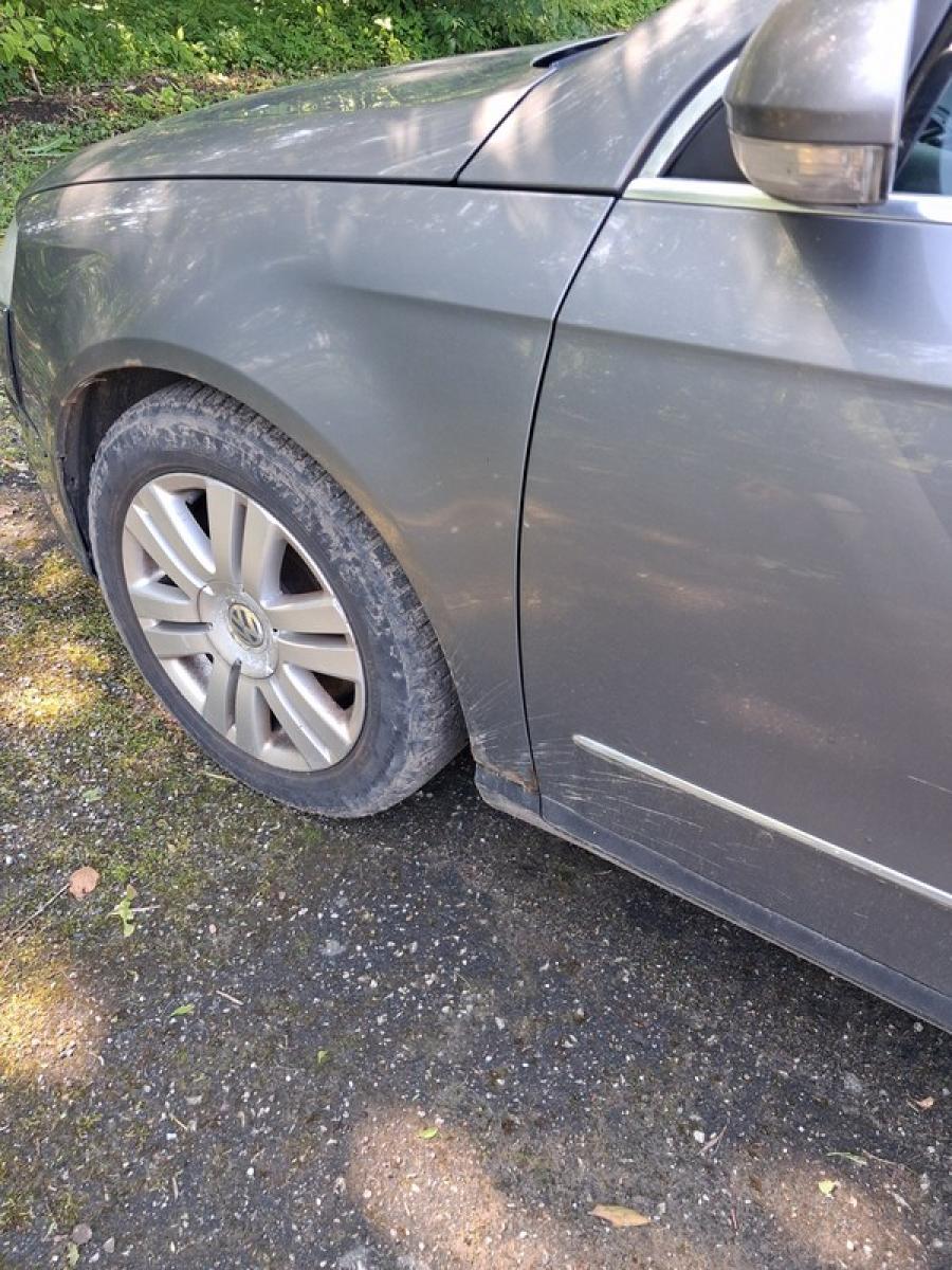 Volkswagen Passat 2005 Sillamē, ar dzinēja tilpumu 0.00 L un nobraukumu 0 tūkst. km par 900 €, foto 21 vietnē AUTOMOTO.COM.LV