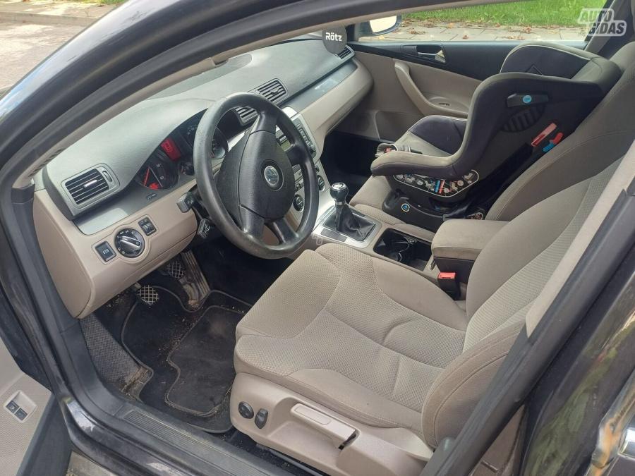 Volkswagen Passat 2005 in Vilnius, with an engine capacity of 2.00 L and mileage of 406 thousand km for 650 €, photo 8 on AUTOMOTO.COM.LV