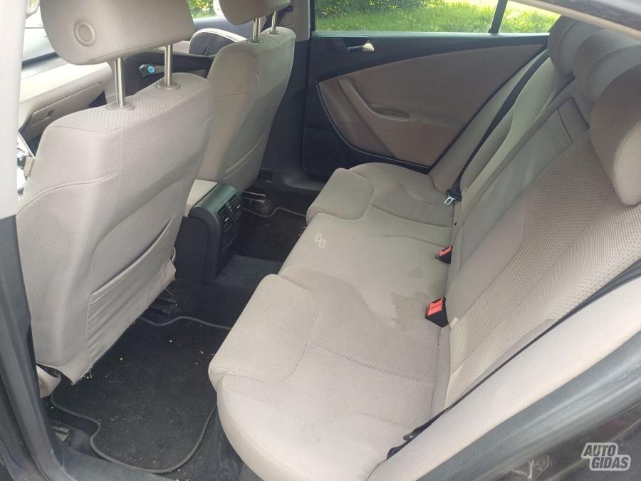 Volkswagen Passat 2005 in Vilnius, with an engine capacity of 2.00 L and mileage of 406 thousand km for 650 €, photo 9 on AUTOMOTO.COM.LV