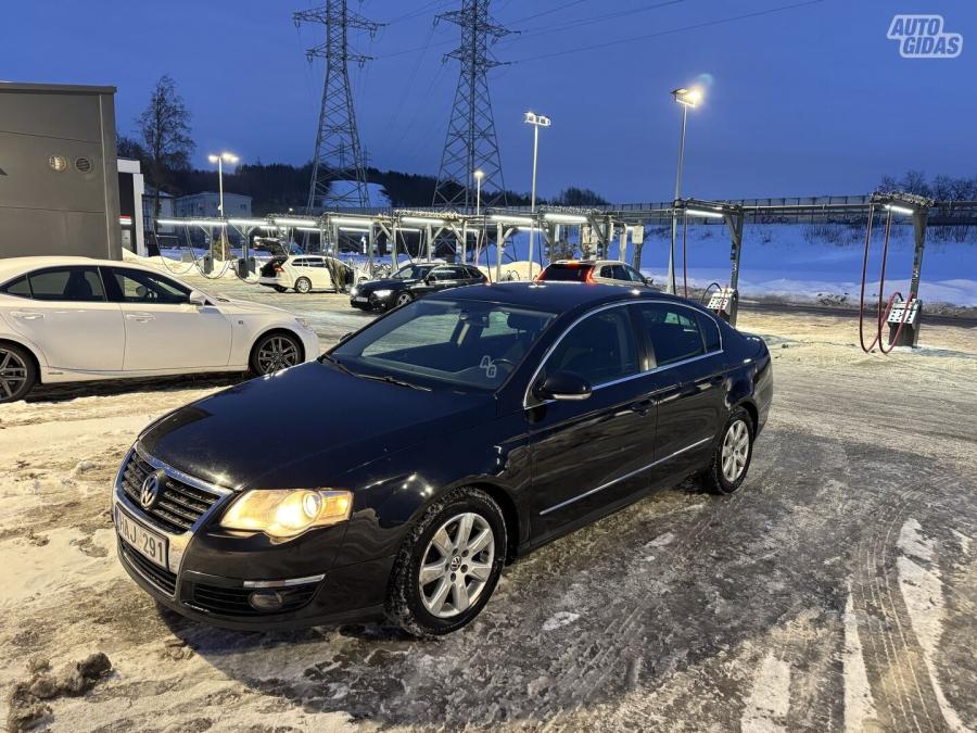 Volkswagen Passat 2006 in Kaunas, with an engine capacity of 2.00 L and mileage of 278 thousand km for 1500 €, photo 2 on AUTOMOTO.COM.LV