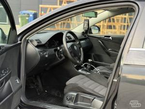 Volkswagen Passat 2006 in Kaunas, with an engine capacity of 2.00 L and mileage of 340 thousand km for 1500 €, photo 12 on AUTOMOTO.COM.LV