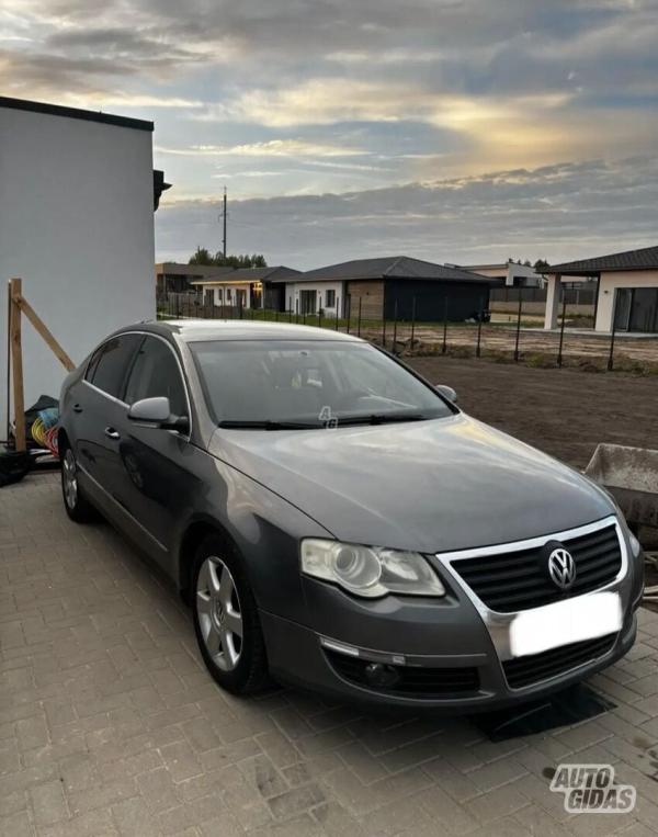 Volkswagen Passat 2006 in Silute, with an engine capacity of 1.90 L and mileage of 402 thousand km for 850 €, photo 1 on AUTOMOTO.COM.LV
