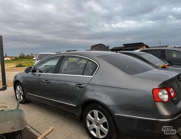 Volkswagen Passat 2006 in Silute, with an engine capacity of 1.90 L and mileage of 402 thousand km for 850 €, photo 5 on AUTOMOTO.COM.LV