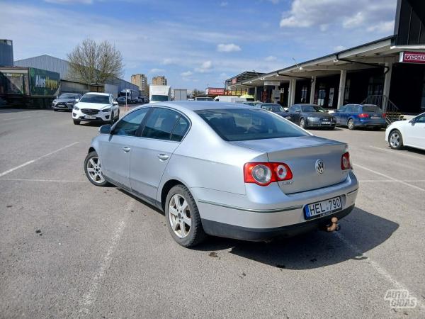 Volkswagen Passat 2007 in Kaunas, with an engine capacity of 2.00 L and mileage of 343 thousand km for 1250 €, photo 3 on AUTOMOTO.COM.LV