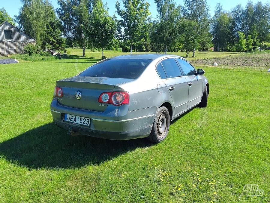 Volkswagen Passat 2007 in Telschi, with an engine capacity of 2.00 L and mileage of 300 thousand km for 400 €, photo 3 on AUTOMOTO.COM.LV