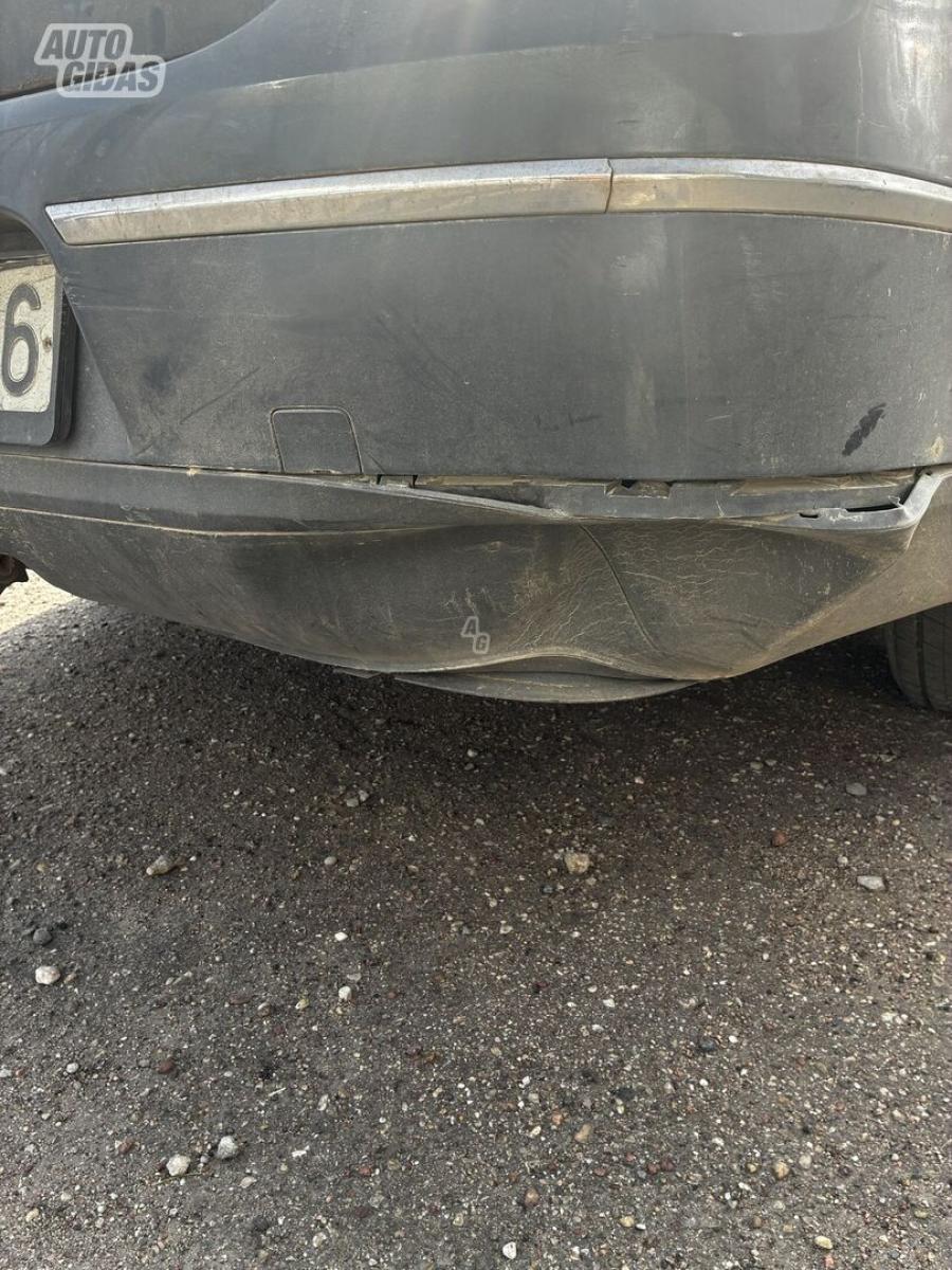 Volkswagen Passat 2007 Viļņa, ar dzinēja tilpumu 2.00 L un nobraukumu 427 tūkst. km par 1500 €, foto 5 vietnē AUTOMOTO.COM.LV