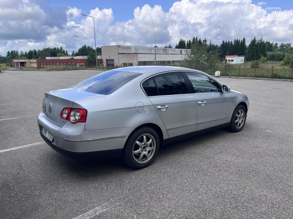Volkswagen Passat 2007 in Anyksciai, with an engine capacity of 1.90 L and mileage of 341 thousand km for 1750 €, photo 5 on AUTOMOTO.COM.LV