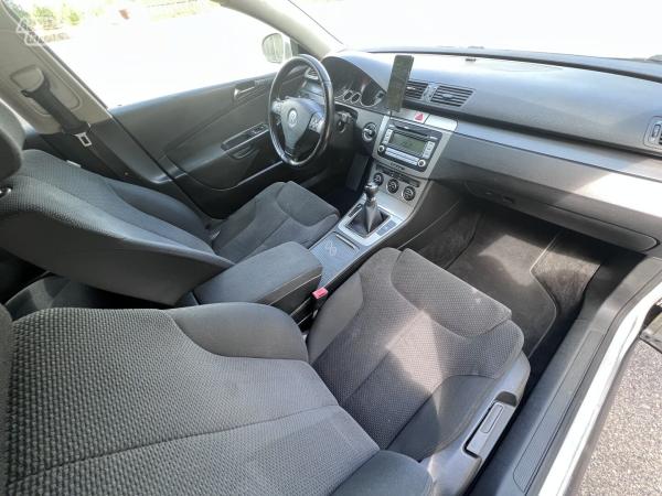 Volkswagen Passat 2007 in Anyksciai, with an engine capacity of 1.90 L and mileage of 341 thousand km for 1750 €, photo 9 on AUTOMOTO.COM.LV