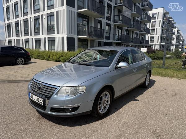 Volkswagen Passat 2007 in Vilnius, with an engine capacity of 2.00 L and mileage of 262 thousand km for 2300 €, photo 1 on AUTOMOTO.COM.LV