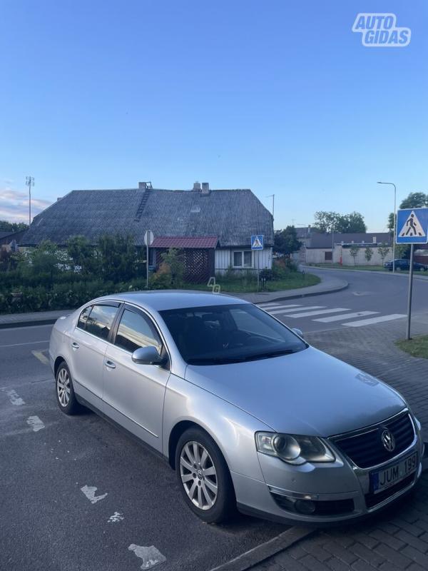 Volkswagen Passat 2007 in Vilnius, with an engine capacity of 2.00 L and mileage of 300 thousand km for 1450 €, photo 2 on AUTOMOTO.COM.LV