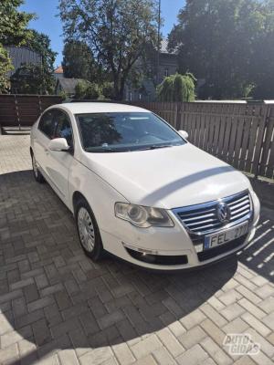 Volkswagen Passat 2007 in Kaunas, with an engine capacity of 2.00 L and mileage of 312 thousand km for 1400 €, photo 1 on AUTOMOTO.COM.LV