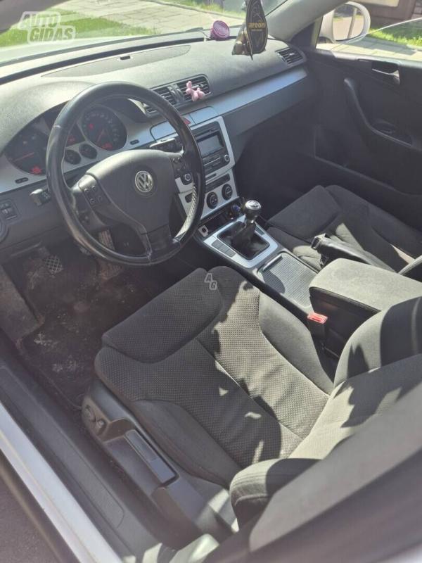 Volkswagen Passat 2007 in Kaunas, with an engine capacity of 2.00 L and mileage of 312 thousand km for 1400 €, photo 8 on AUTOMOTO.COM.LV