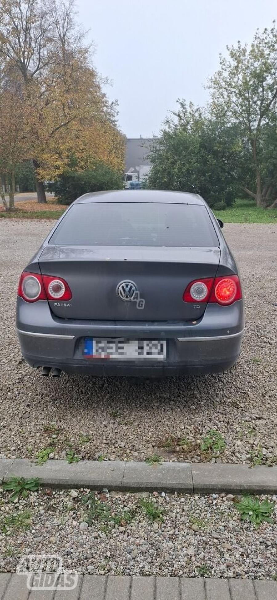 Volkswagen Passat 2007 in Siauliai, with an engine capacity of 1.90 L and mileage of 374 thousand km for 900 €, photo 3 on AUTOMOTO.COM.LV