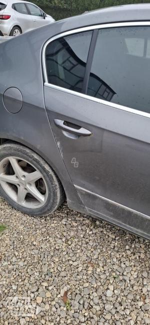 Volkswagen Passat 2007 in Siauliai, with an engine capacity of 1.90 L and mileage of 374 thousand km for 900 €, photo 4 on AUTOMOTO.COM.LV