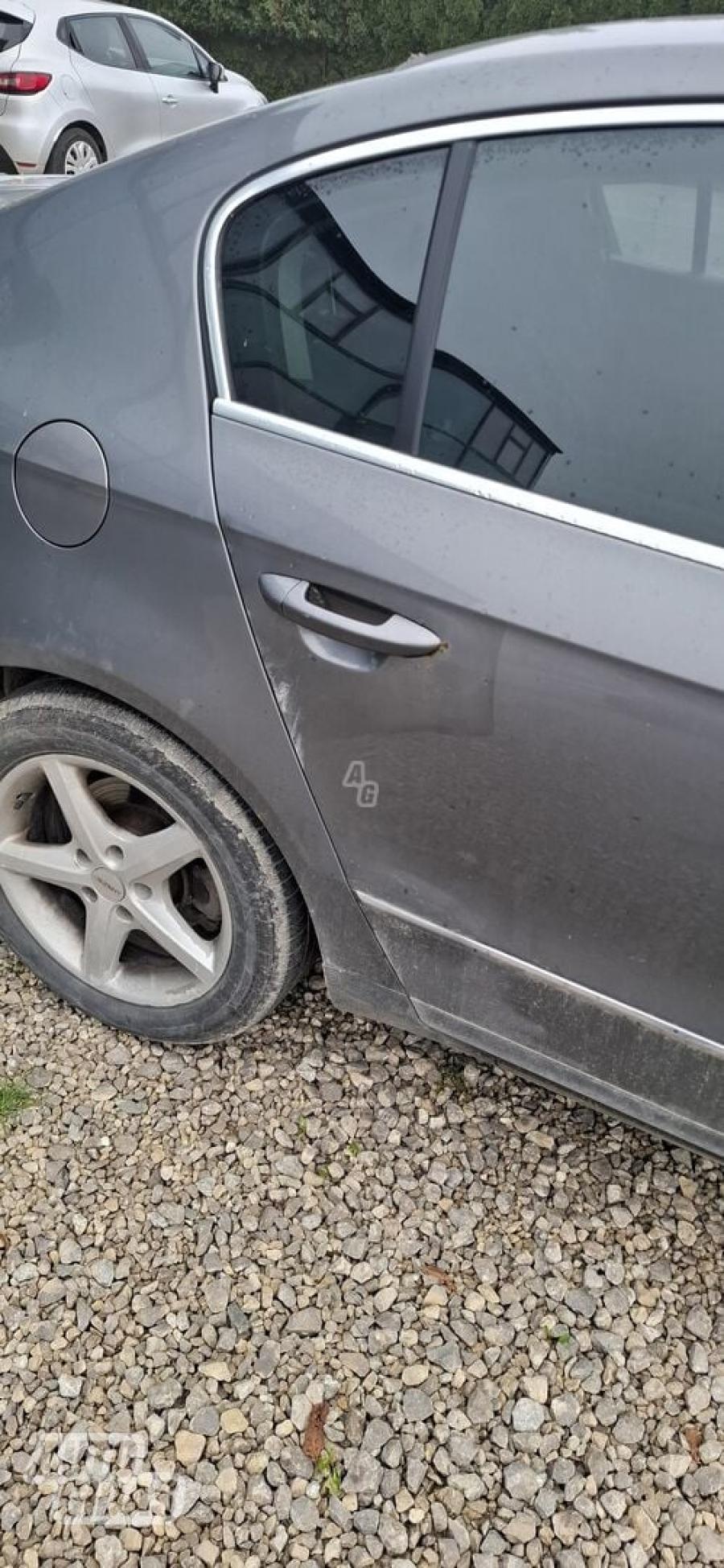 Volkswagen Passat 2007 in Siauliai, with an engine capacity of 1.90 L and mileage of 374 thousand km for 900 €, photo 4 on AUTOMOTO.COM.LV